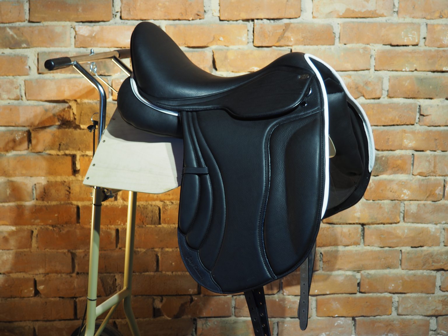 Jorge Canaves Sättel – FM Sattelservice